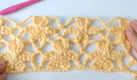 How to Crochet an Interlocking Heart Pattern Free Crochet Pattern and ...