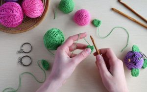 20 Best Crochet Video Tutorials for Beginners - Your Crochet